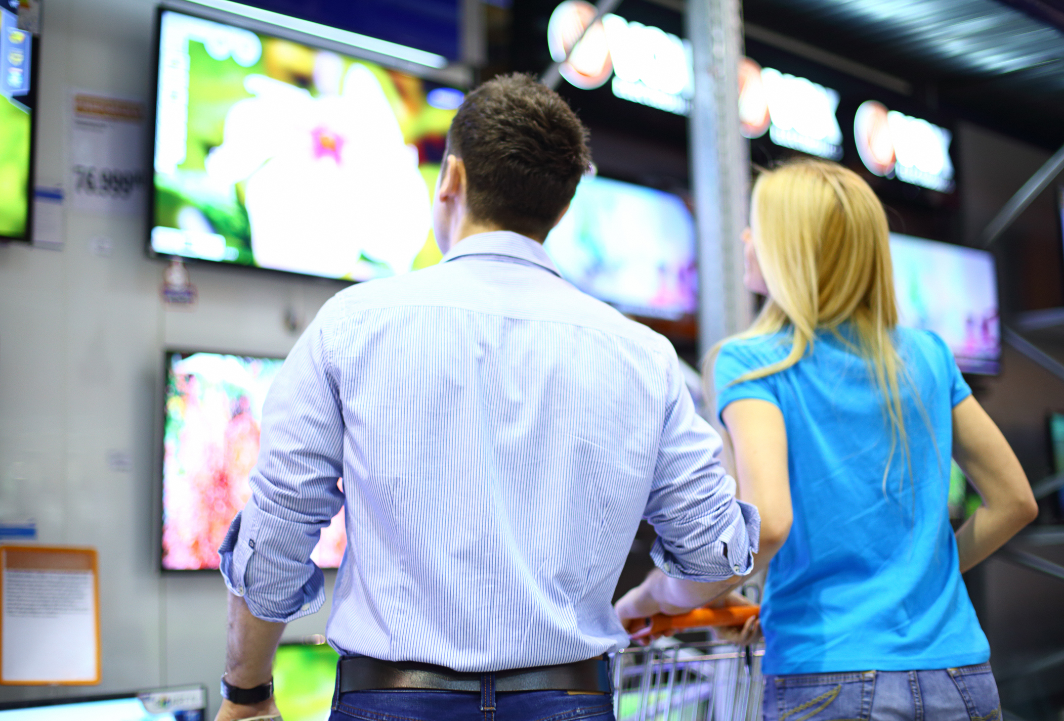 Why Screens Solve Your Communication Issues | Retriever Digital Signage