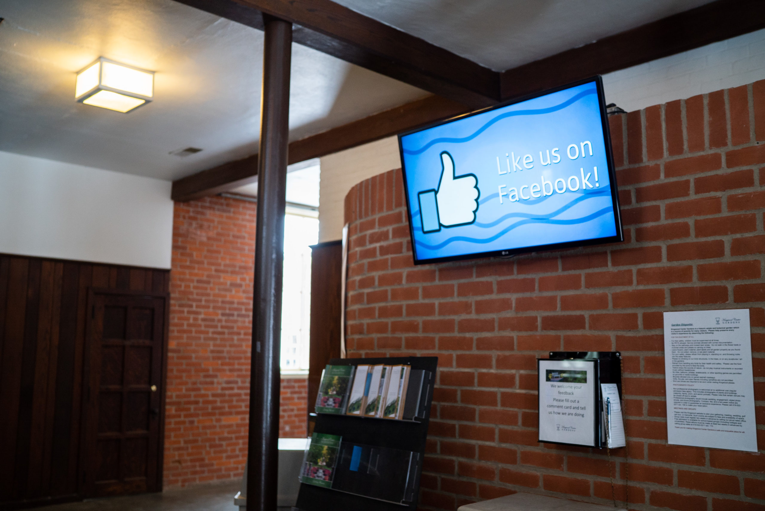 The Most Important Features Your Digital Signage Needs to Have ...